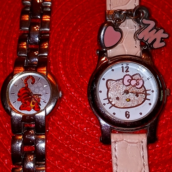 Unbranded | Accessories | Bundle Of 2 Vintage Cartoon Collectors ...